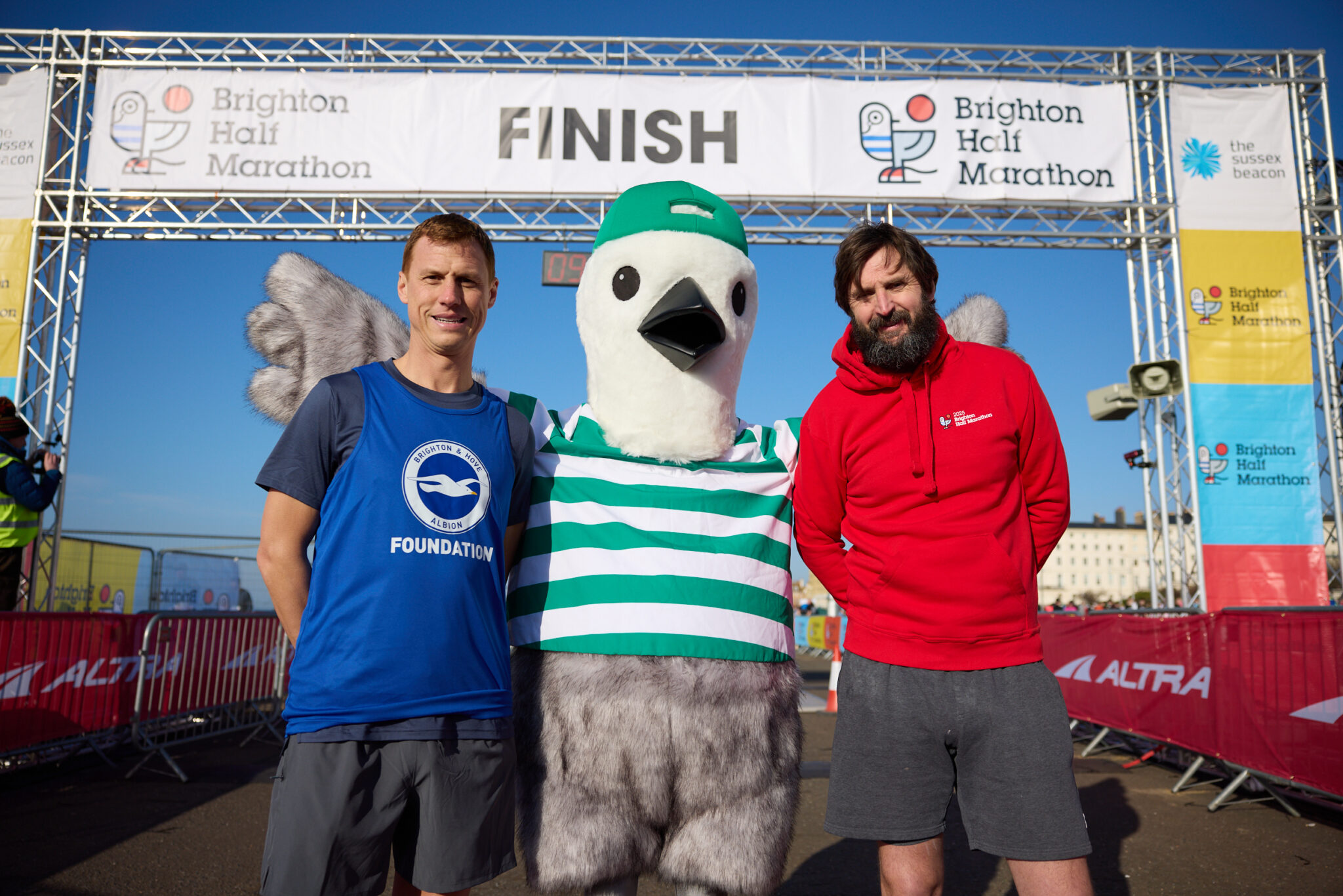 Thousands of Runners Take Part in the Altra Brighton Half Marathon ...